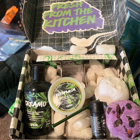 Lush | Bath & Body | Lush October 224 Kitchen Subscription Box Brand ...
